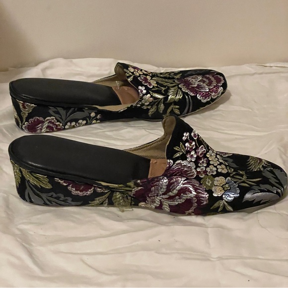 oomphies | Shoes | New Somersby Lamo Brocade Jacquard Floral Old ...